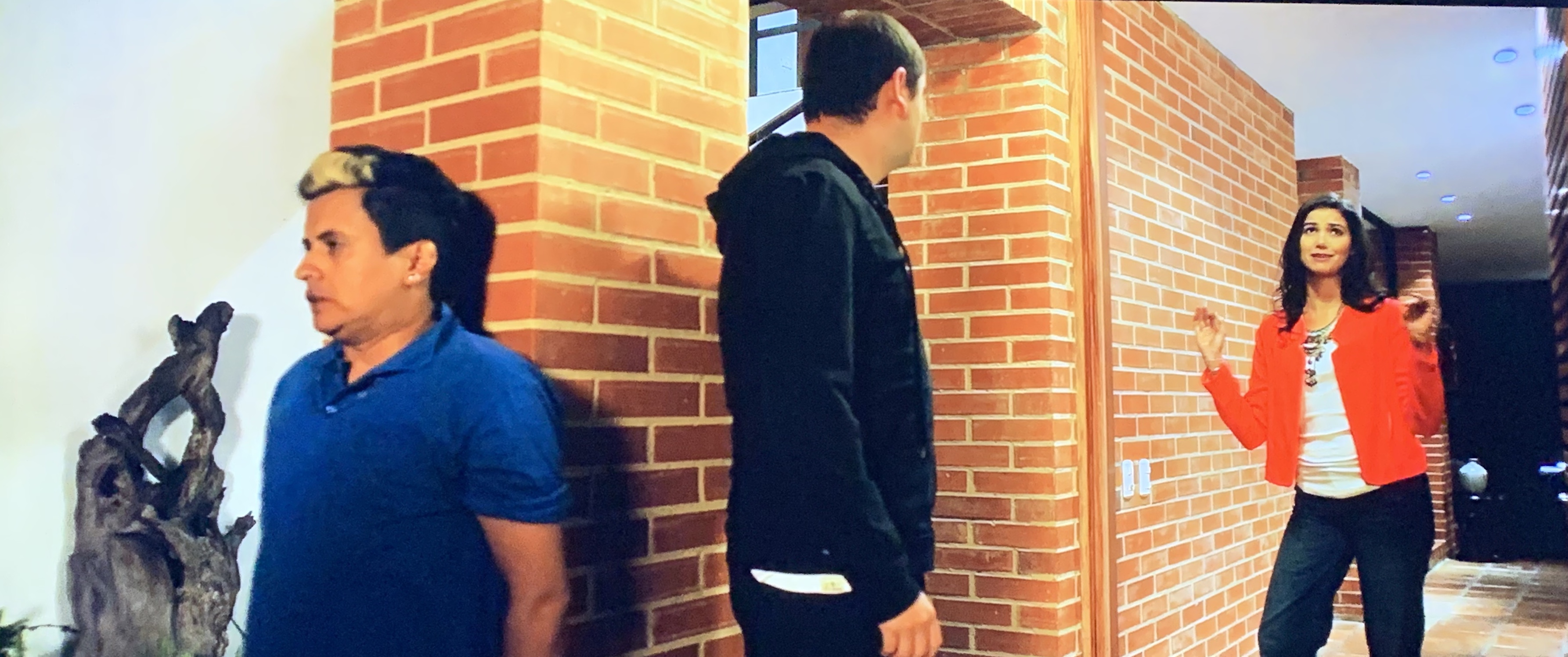 Usted No Sabe Quien Soy Yo? (2016)