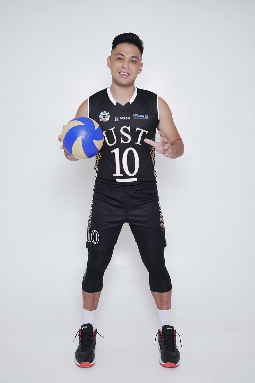 Wewe Medina - Biography - IMDb