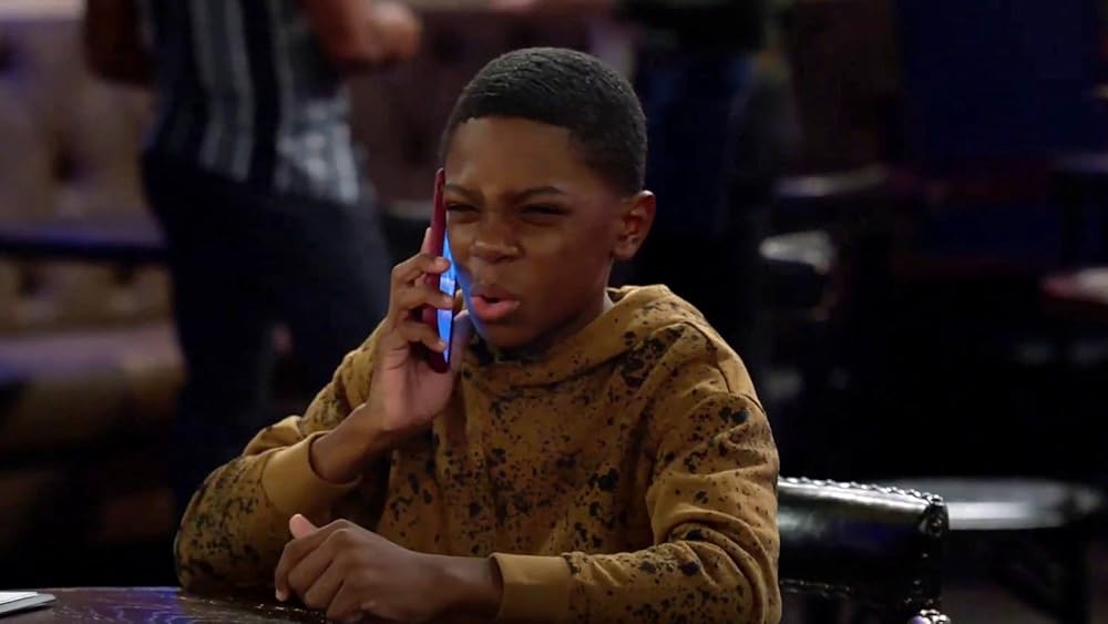 Moving In - Call Me Kat: Max Tries To Talk To Cj | IMDb