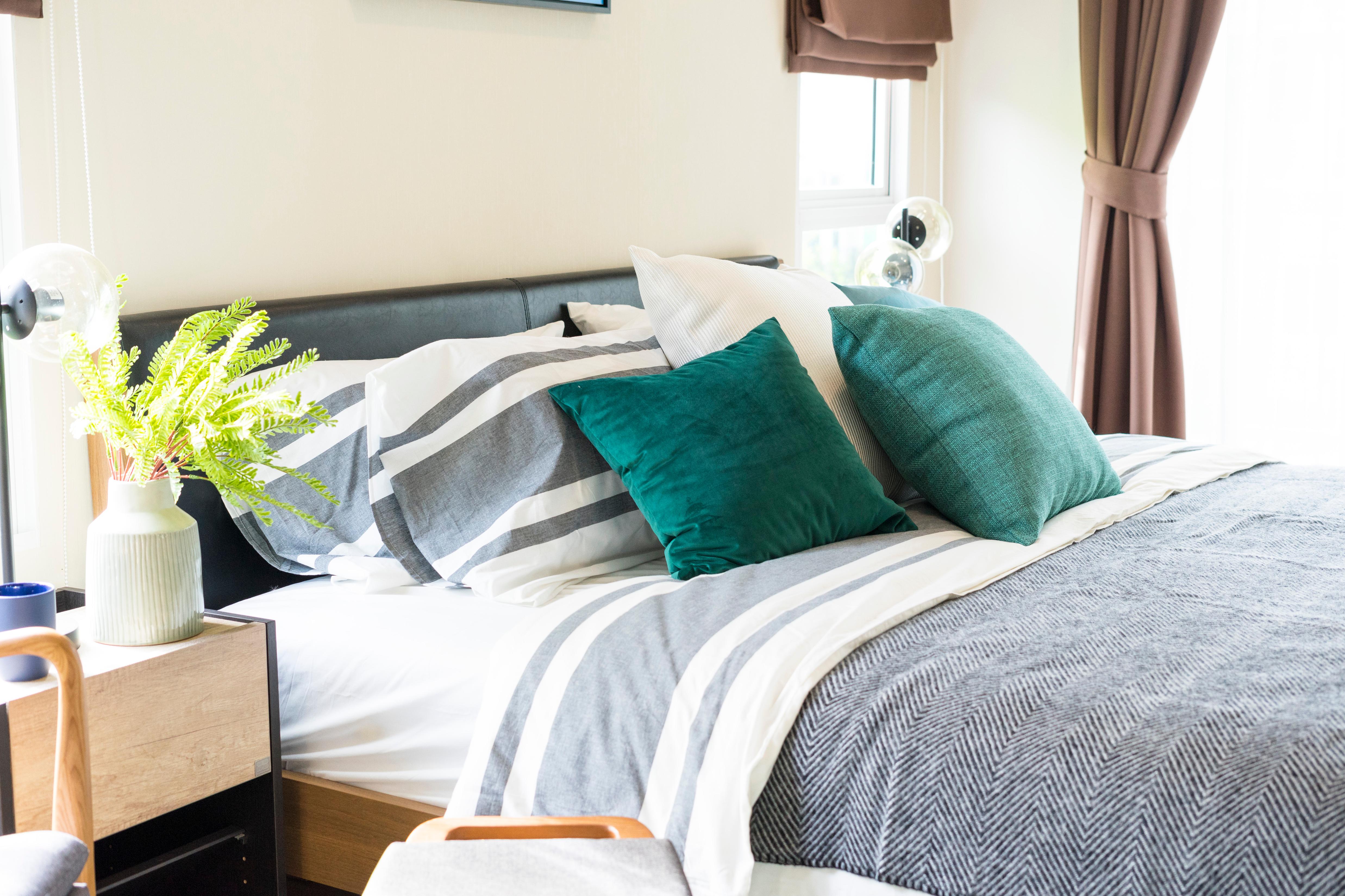 Amazon.in: LUSH LOOMS