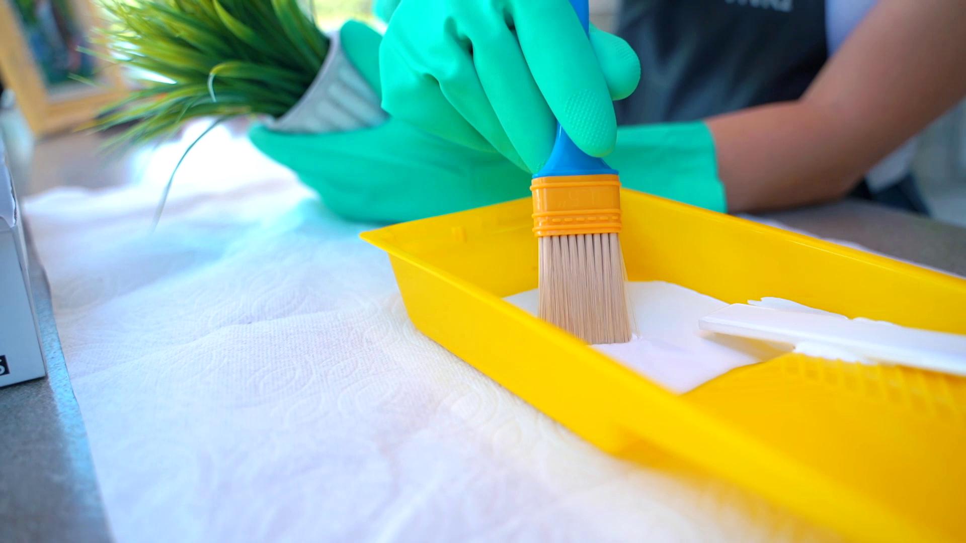 Amazon.com: VNKI: Chalk & Wax Paint Brush for Furniture