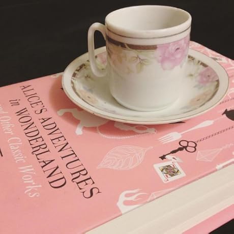 Love Among the Ruins : Thirkell, Angela: Amazon.fr: Books