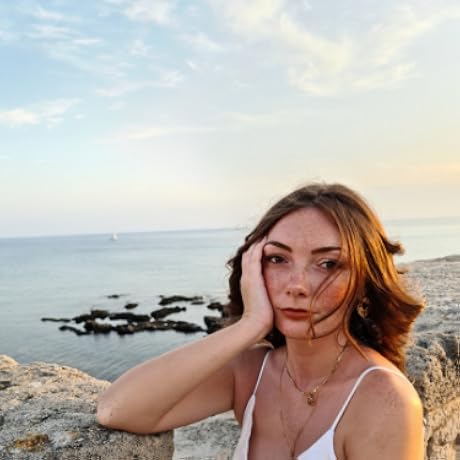 Amazon.com: Stuck in Love : Greg Kinnear, Jennifer Connelly, Logan Lerman, Kristin Bell, Lily ...