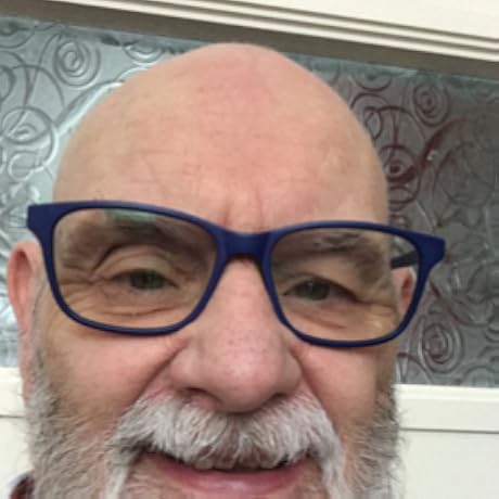 Amazon.com: Cryptid Creatures: A Field Guide to 50 Fascinating Beasts: 9781632172105: Halls ...