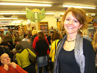 Amazon.co.uk: Christine Sneed: books, biography, latest update