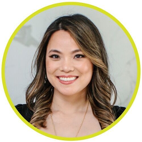 Flipping Houses QuickStart Guide: The Simplified Beginner’s Guide to Finding and Financing the ...