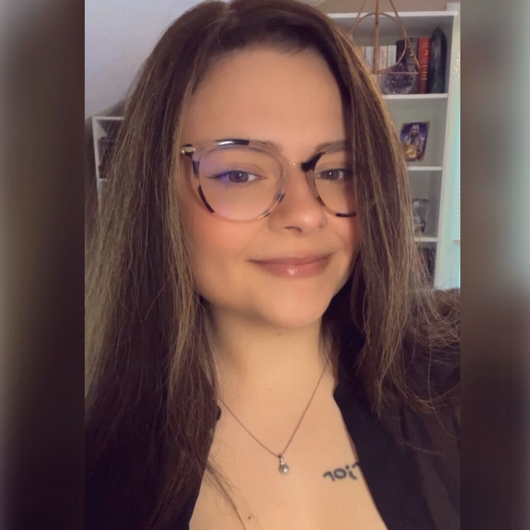 Amazon.com: Shadows of the Crown eBook : Monroe, Dakota: Books