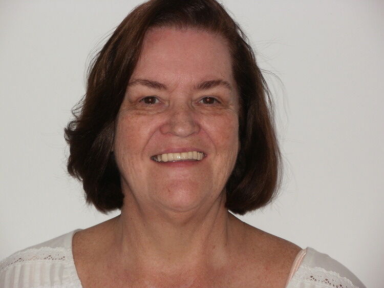 Amazon.com: Crepe Factor (A Scrapbooking Mystery): 9780425266717: Childs, Laura, Moran, Terrie ...