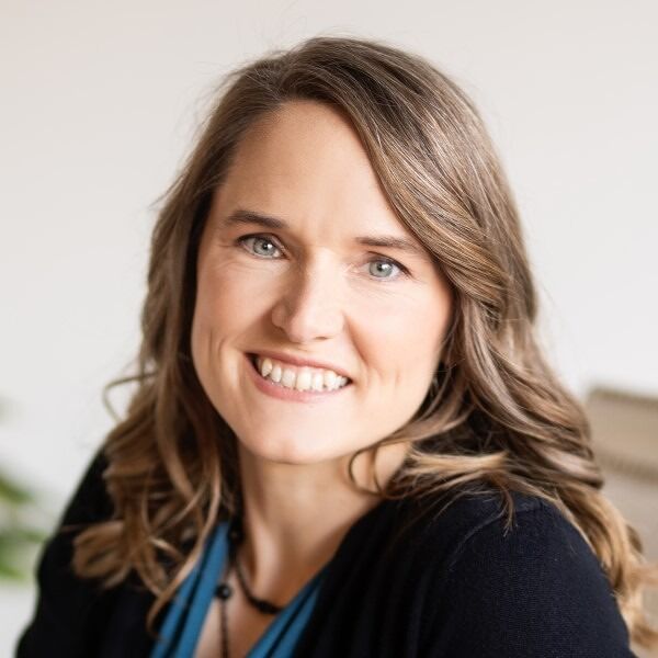 King of Realms: Asher, Britt: 9781961321007: Amazon.com: Books