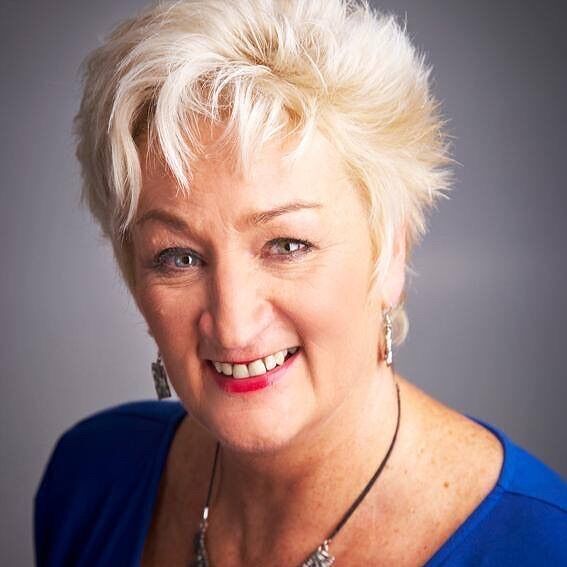 Amazon.com.au: Caroline James: books, biography, latest update