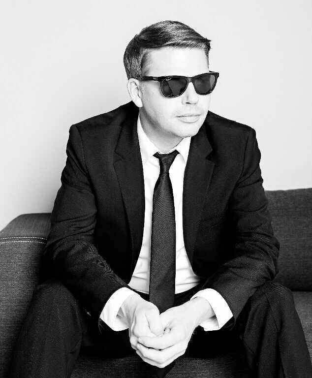 Amazon.com: Tom-Oliver Regenauer: books, biography, latest update