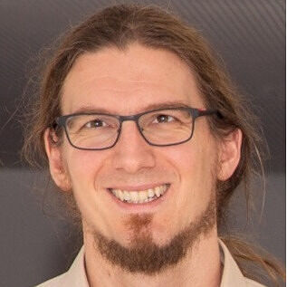 Amazon.com: Fluent C: Principles, Practices, and Patterns: 9781492097334: Preschern, Christopher ...