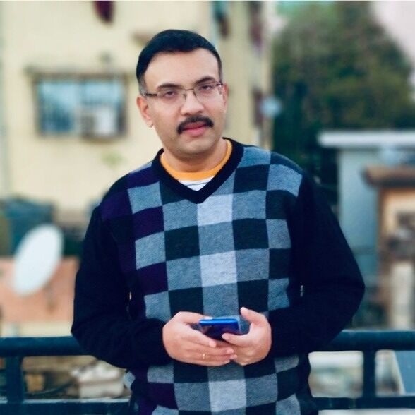 Content Based Image Classification Efficient Machine Learning Using Robust Feature Extraction