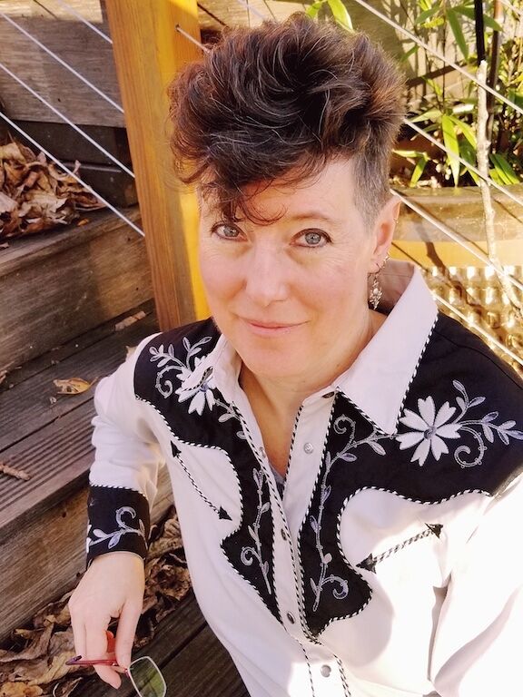 Amazon.com: MB Austin: books, biography, latest update