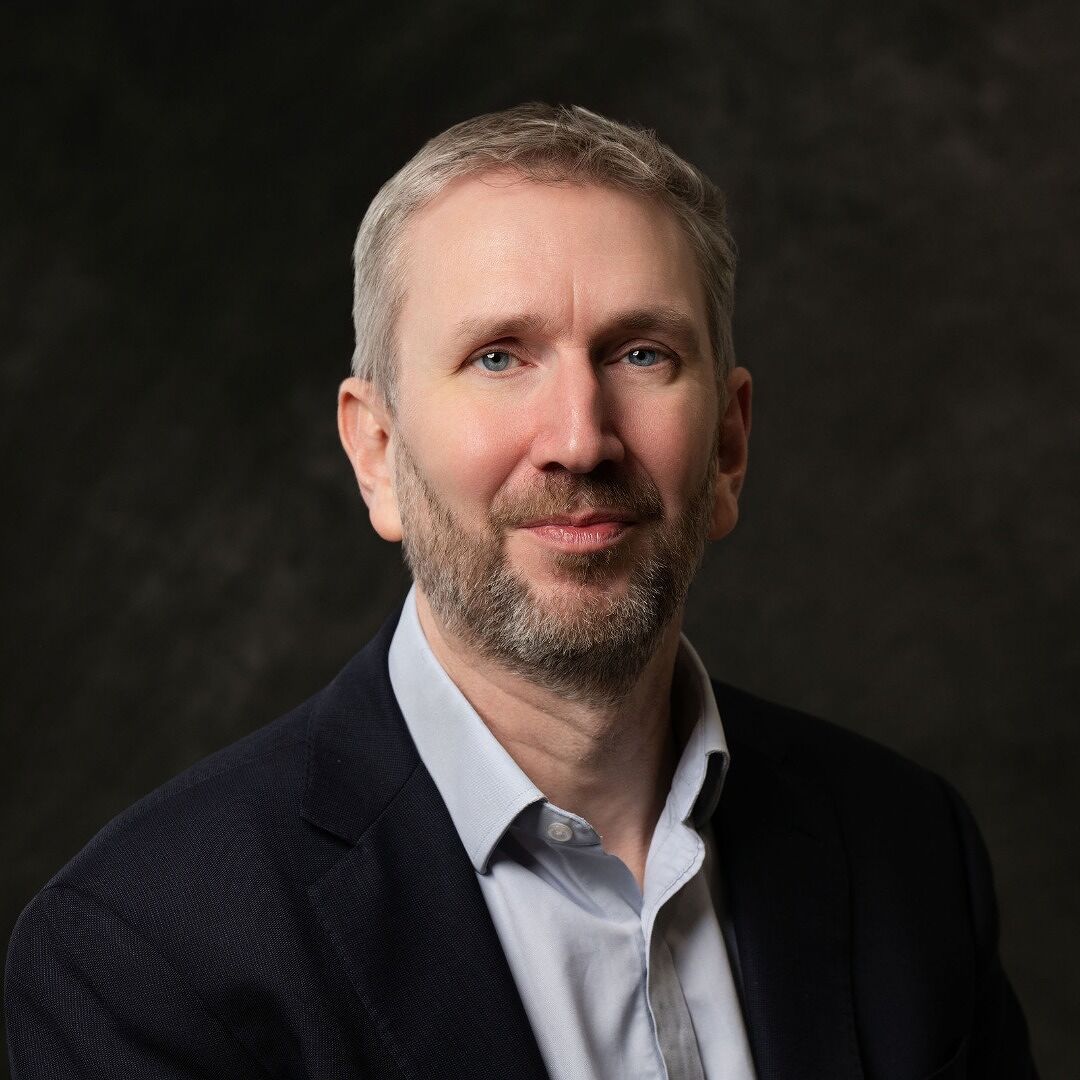 Amazon.com: Robert Hutton: books, biography, latest update