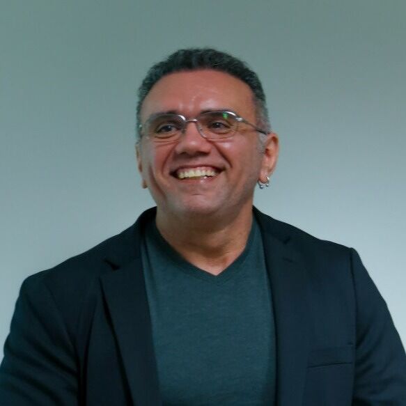 Amazon.com.mx: Yuri Diogenes: libros, biografía, última actualización