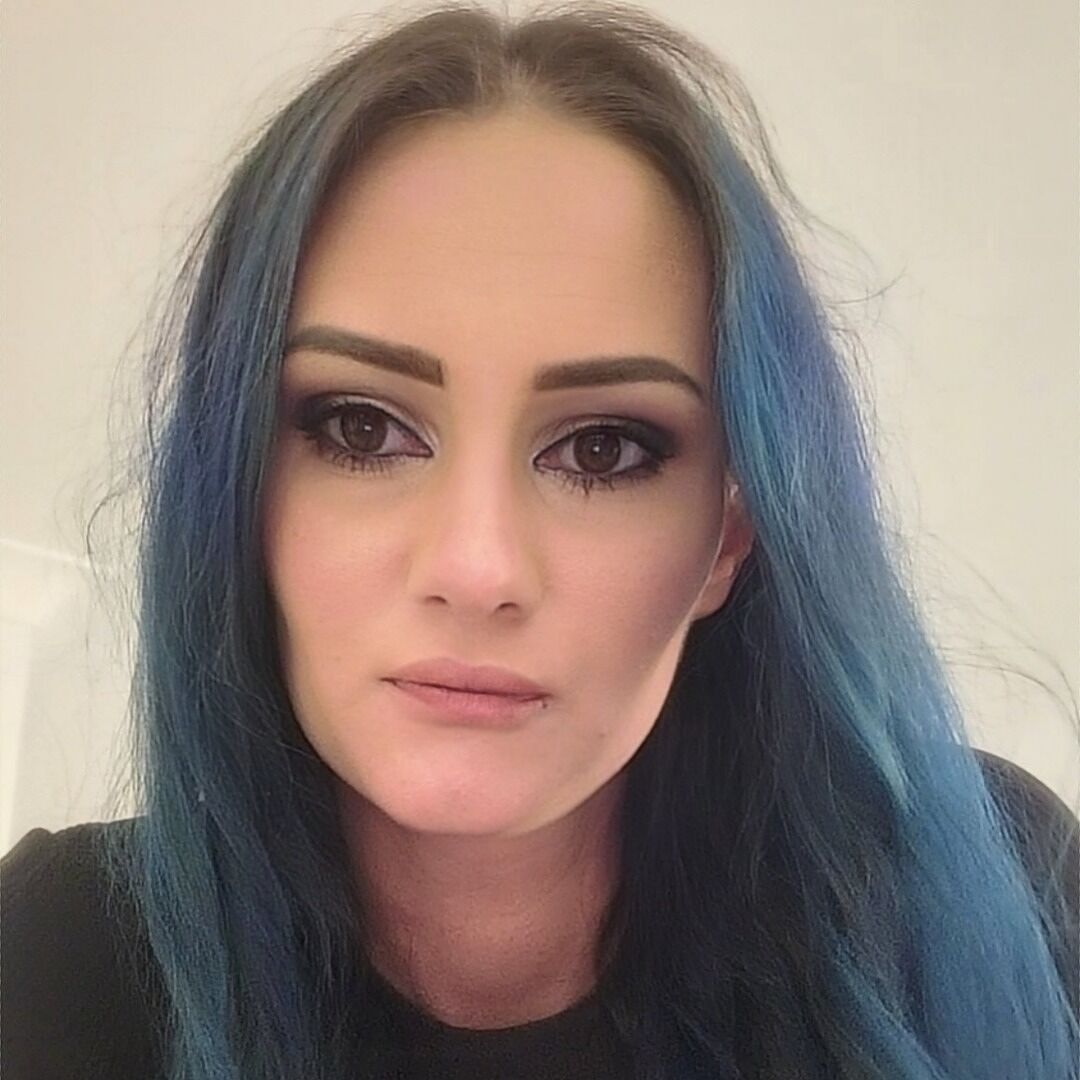 Luna On The Run (A dark Shifter Romance): I Stole Alpha’s Sons (Alpha Series Book 1) - Kindle ...