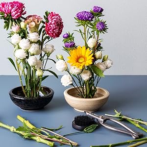 Amazon.com: Wazakura Minoyaki Series Japanese Ikebana Essential Tool Kit - Small Round Ceramic ...