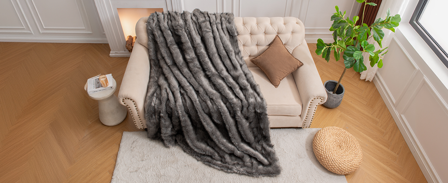 Amazon.com: HOMFINE Luxury Faux Fur Blanket - Super Thick Warm Long ...