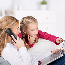 Amazon.co.jp: デスクトップ有線電話 KX‑T8001CID FSK DTMF固定電話ホームホテル固定電話 LCDディスプレイリダイヤル機能付き(白い) : 家電＆カメラ