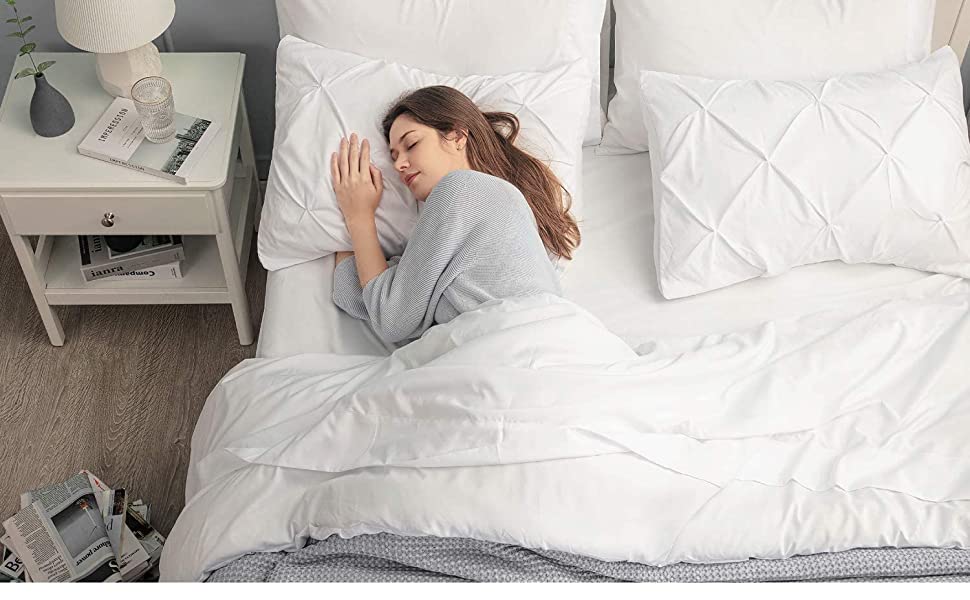 Amazon.com: Saferay Green Pillow Sham Set of 2 Pintuck White Pillow Shams Euro- 26x26 Pillow ...