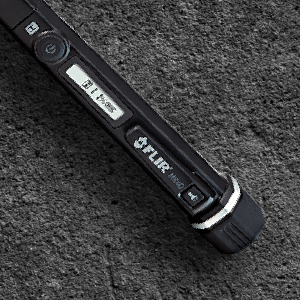 FLIR MR40 Moisture Pen + Flashlight, Pocket Portable, Rugged 2-Pin, Single-Scale Moisture Meter ...