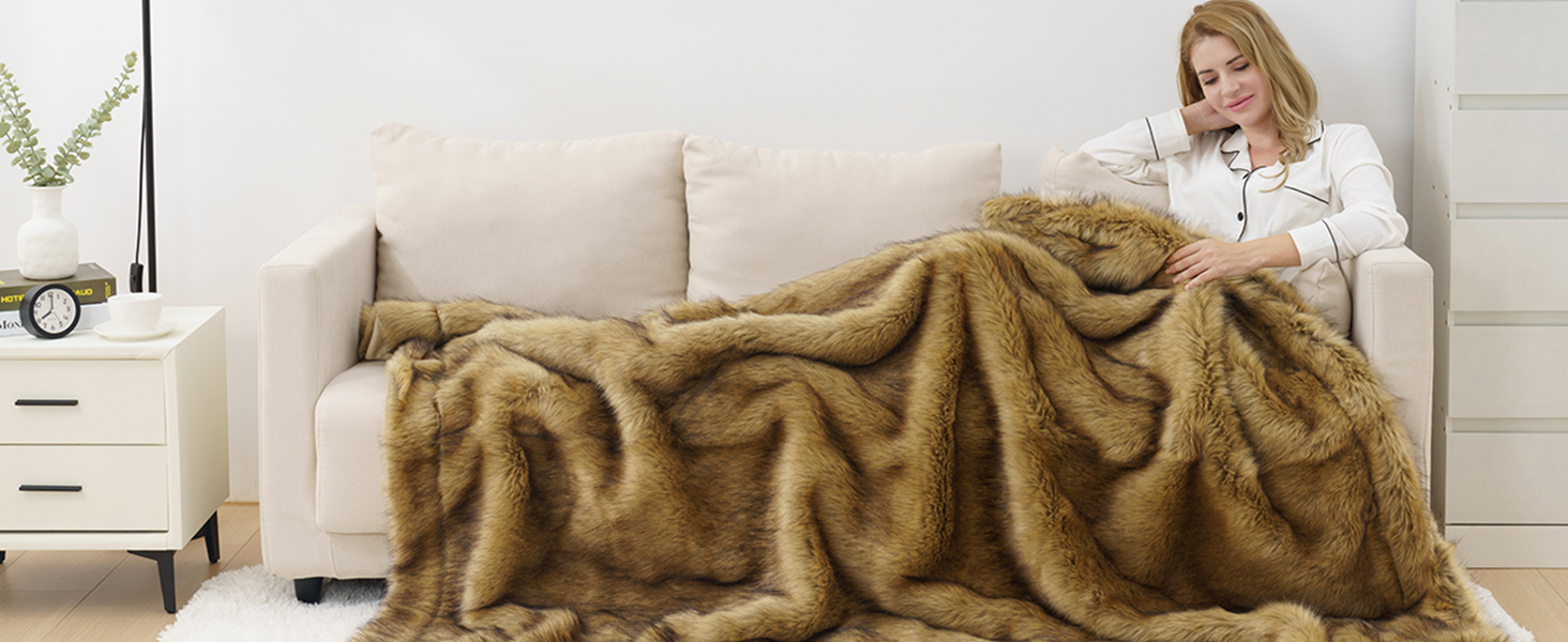Amazon.com: HOMFINE Faux Fur Blanket - Throw Blanket for Bed, Sofa ...