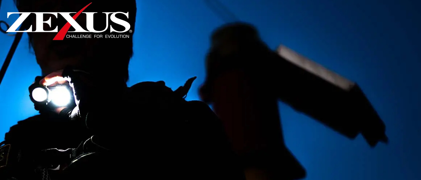 Amazon.co.jp: ZEXUS(ゼクサス) LED ヘッドライト ZX-R740 充電式 [最大1300ルーメン メインLED点灯時間：最大46時間 白/赤色] : スポーツ＆アウトドア