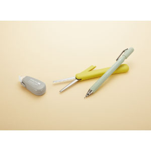 Amazon.co.jp: コクヨ(KOKUYO) 蛍光ペン マーカーME 4色アソートセット KME-MPMT201-4S : 文房具・オフィス用品