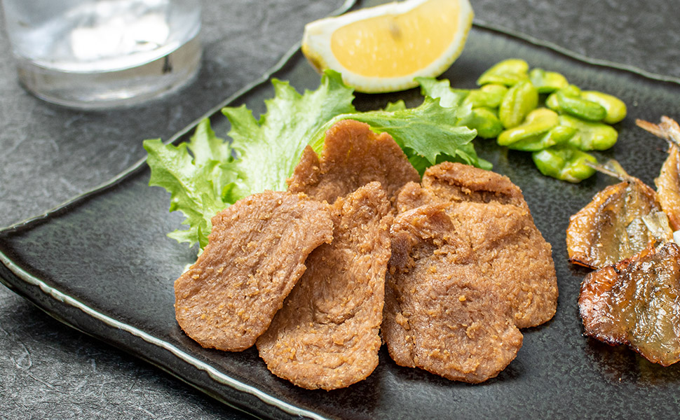 Amazon | 大豆タンパク使用 牛タン風 みそ味 しっとり食感 40g×4袋 おつまみ おやつ スナック 味付 [[まるで味噌タン-4p] | まぐろ処一条 | おつまみ・珍味 通販