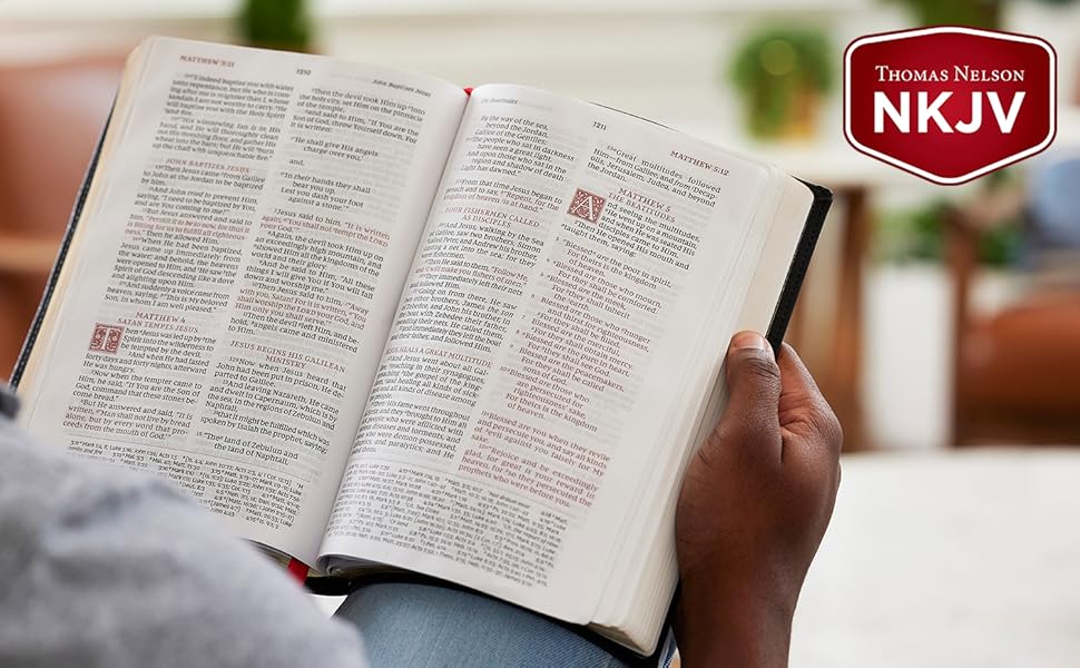 NKJV Large Print Reference Bible, Black Leathersoft, Red Letter, Comfort Print (Sovereign ...