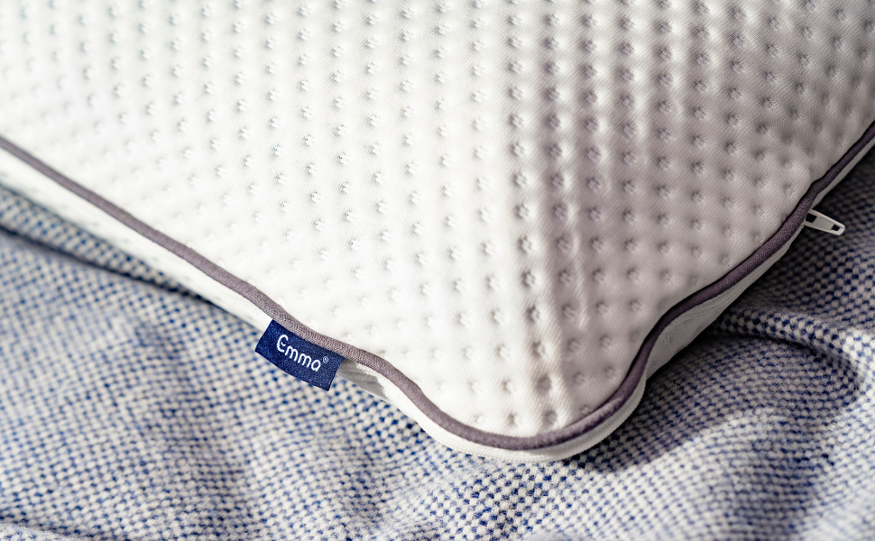 Amazon.com: EMMA Premium Cooling Pillow | Queen Size 16" x 28" | Thermoregulating Memory Foam ...