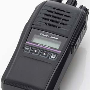 Amazon | トランシーバー Wedge Talkie ウェッジトーキー 登録局 WED-NO-301 国産 日本製 Bluetooth 増波 長距離 防水 免許不要 | Wedge ...