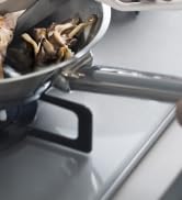 Amazon｜マーナ(marna) 極 冷凍ごはん容器 ( 2個入り / 電子レンジ / 食洗機対応 ) ご飯 冷凍ごはん 容器 ( ホワイト ) K748W｜保存容器・キャニスター オンライン通販