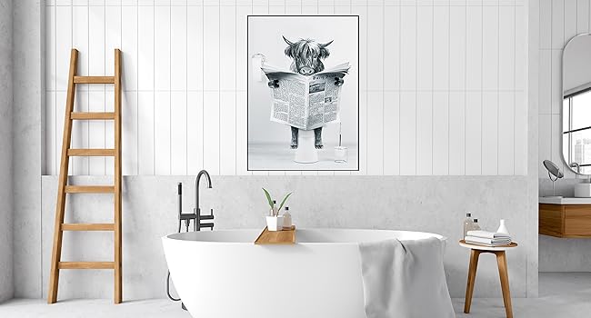 Amazon.de: ZFTCN Lustige Hochland Kuh Wandkunst in Badewanne, Schwarz-Weiß Leinwand Bild für ...