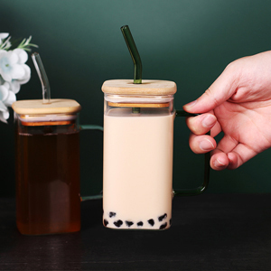 Amazon.com: Tzerotone Glass Cups with Lids and Straws, 4 Pack 17 OZ ...