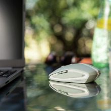 CHERRY GENTIX BT, Kabellose Bluetooth-Maus, Multi-Device-Funktion für bis zu 3 Geräte ...