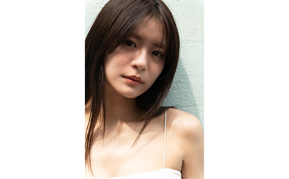Amazon.co.jp: 永瀬莉子1st写真集 glimmers : 永瀬莉子: 本