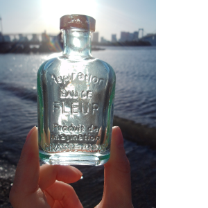 Amazon | 【Amazon.co.jp限定】 Kenko コンパクトデジタルカメラ KC-ZM08 ST バッテリー2個セット 光学5倍ズーム 有効画素数1600万画素 タッチパネル採用 ...