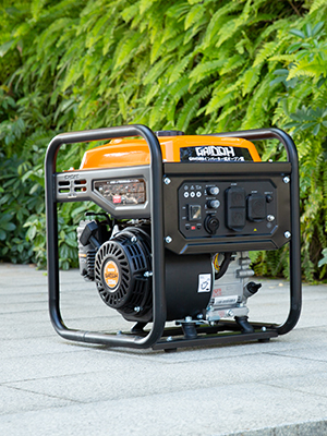 Amazon | インバーター発電機 静音 ガソリン発電機 エンジン発電機GH4500i 定格出力4.0kVA オープン型 ガソリン発電機 7.5L大型燃料タンク搭載 正弦波 50Hz ...