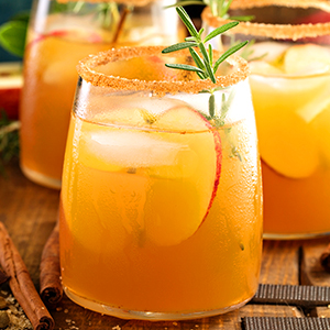 The Classic Cocktail Recipe Book for Beginners: A Complete Guide for Home Mixologists with Tools ...