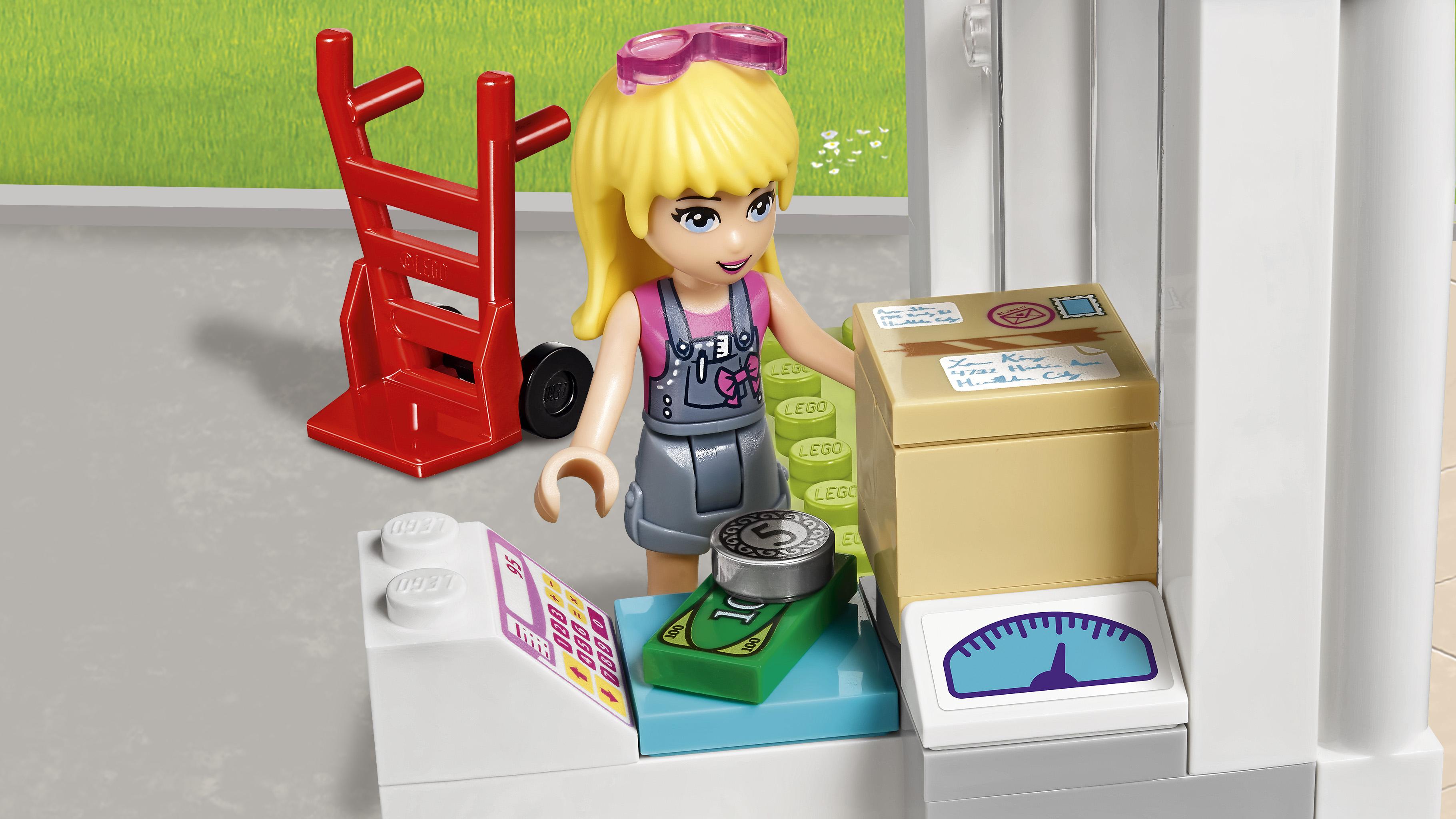 LEGO Friends Heartlake Gift Delivery 41310 Toy for 5- to 12-Year-Olds ...