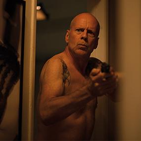 Once upon a time in Venice [Blu-ray]: Amazon.de: Willis, Bruce, Goodman, John, Momoa, Jason ...