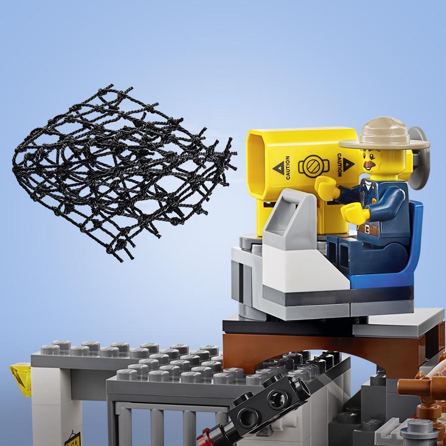 LEGO City Mountain Police Headquarters 60174 Playset Toy: Amazon.com.au ...