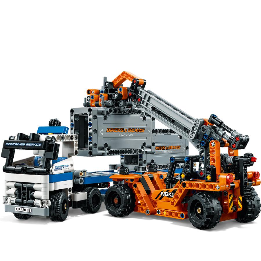 LEGO Technic Container Yard 42062 Building Kit (631 Piece), Building ...