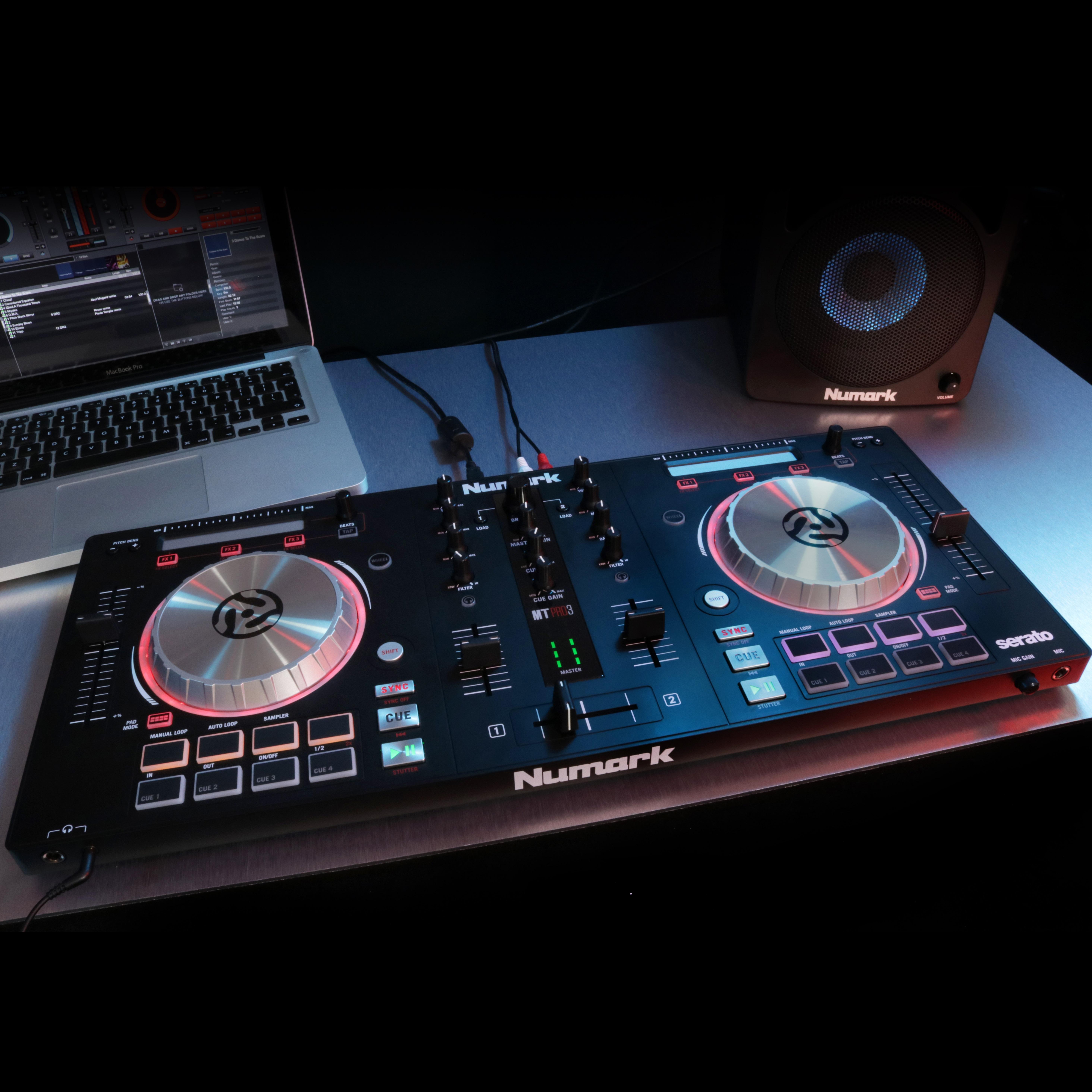 Numark MixTrack Pro 3 Limited Edition - White w/ Odyssey Black Label ...