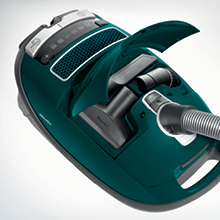 Miele 41GNE031CDN Complete C3 Powerplus Canister Vacuum Full Size ...