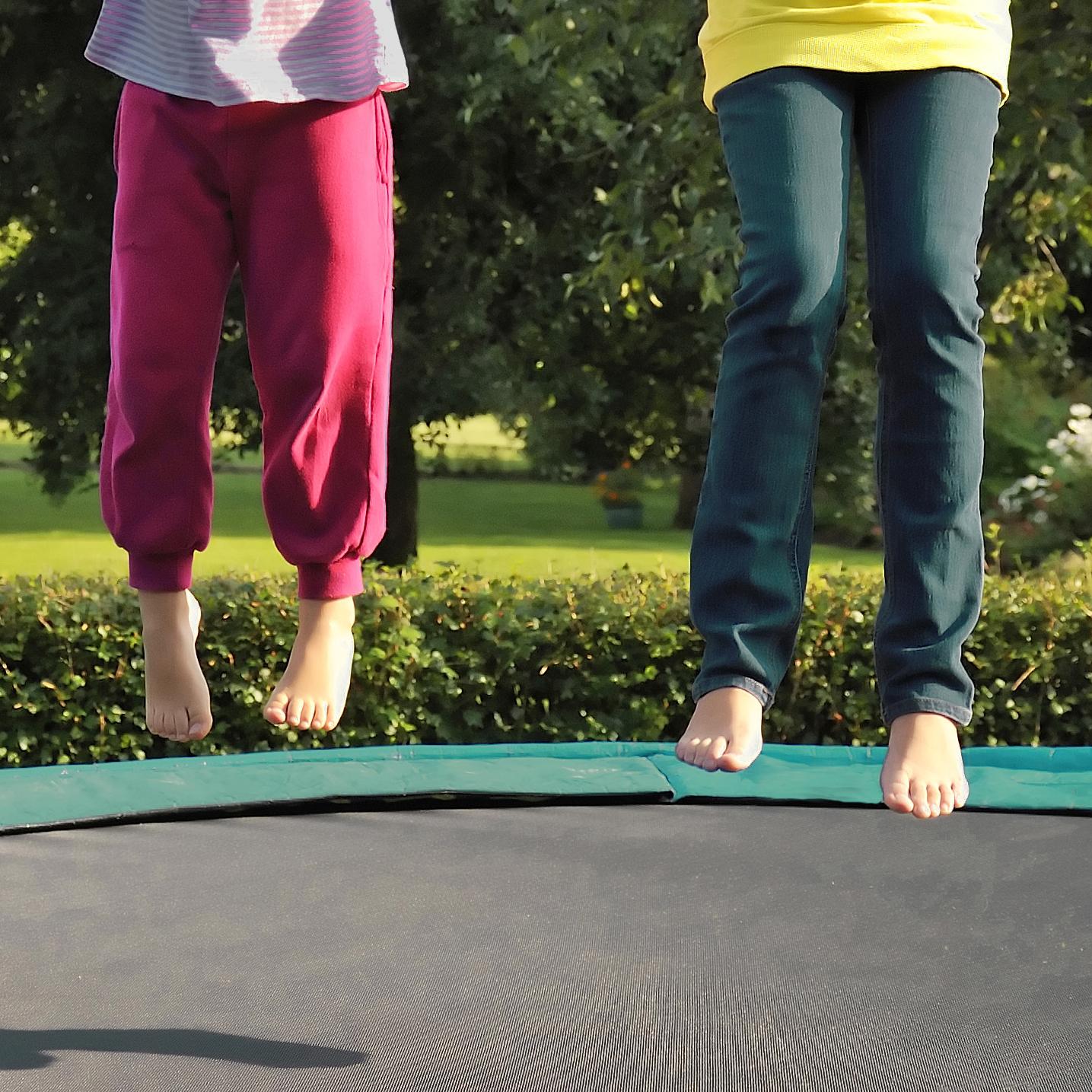 Ultrasport Trampoline Jumping Sheet for the Garden Trampoline Wave ...
