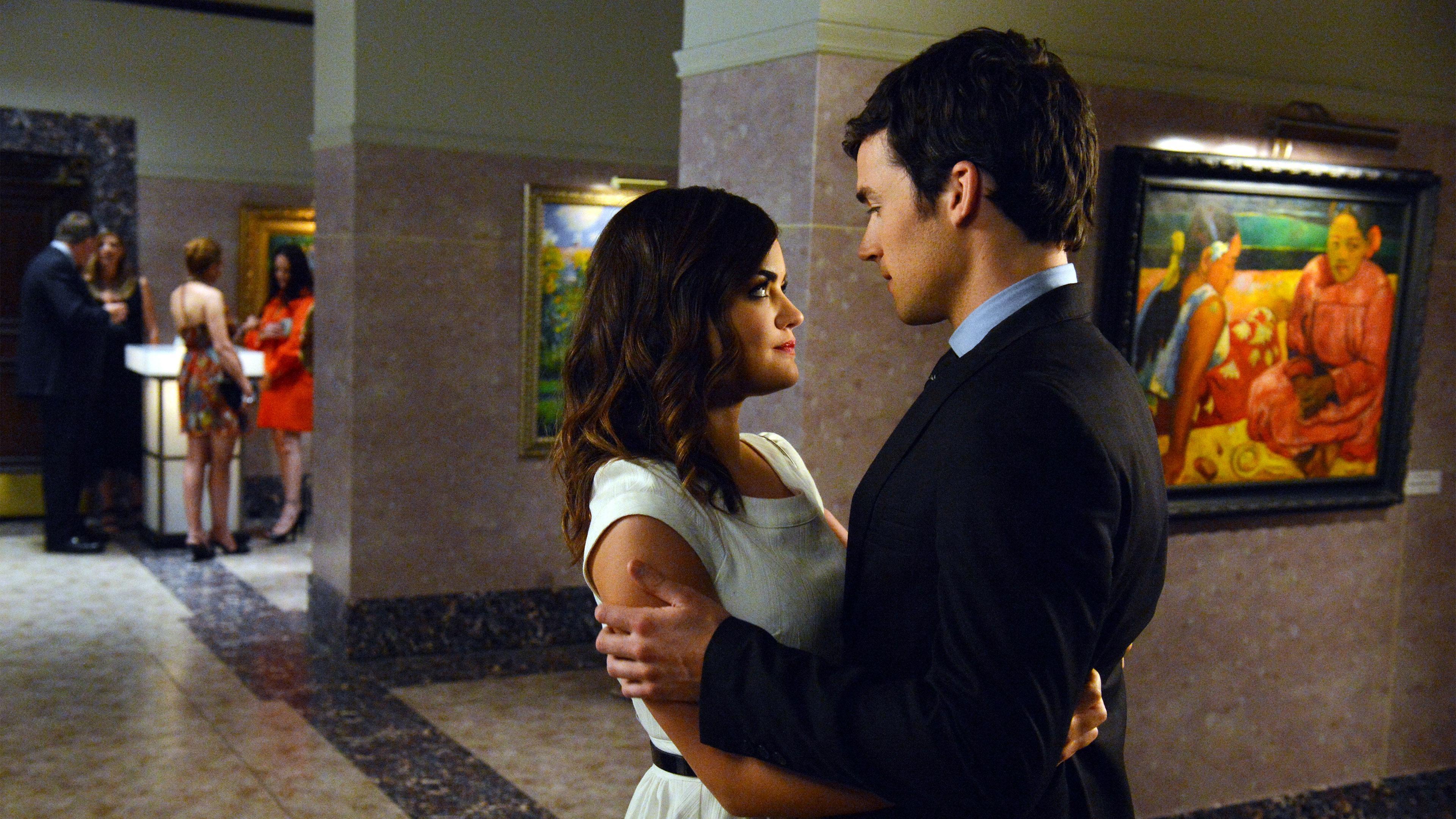 Pretty Little Liars Emily And Maya Photo Booth