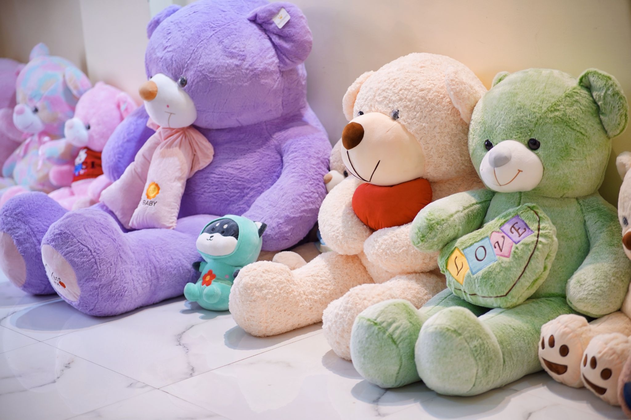 Shop online for Premium Giant Bears 5-7 Feet from Teddyera